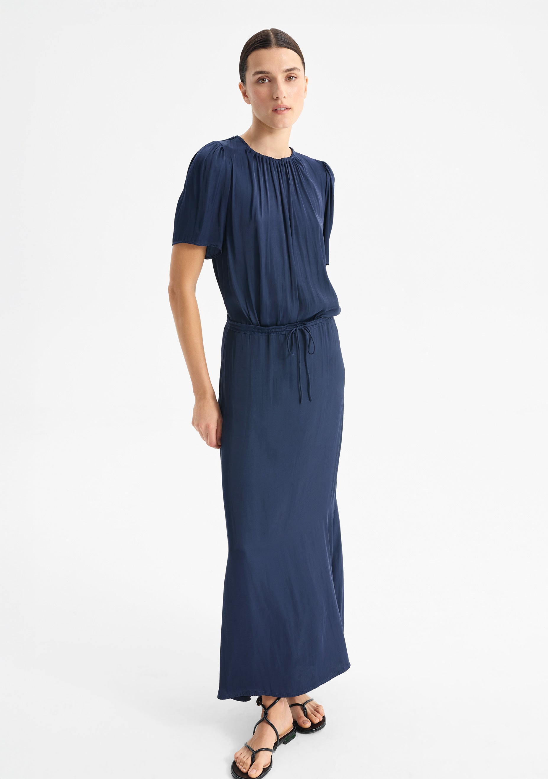 Cassidy Skirt Navy – Morrison